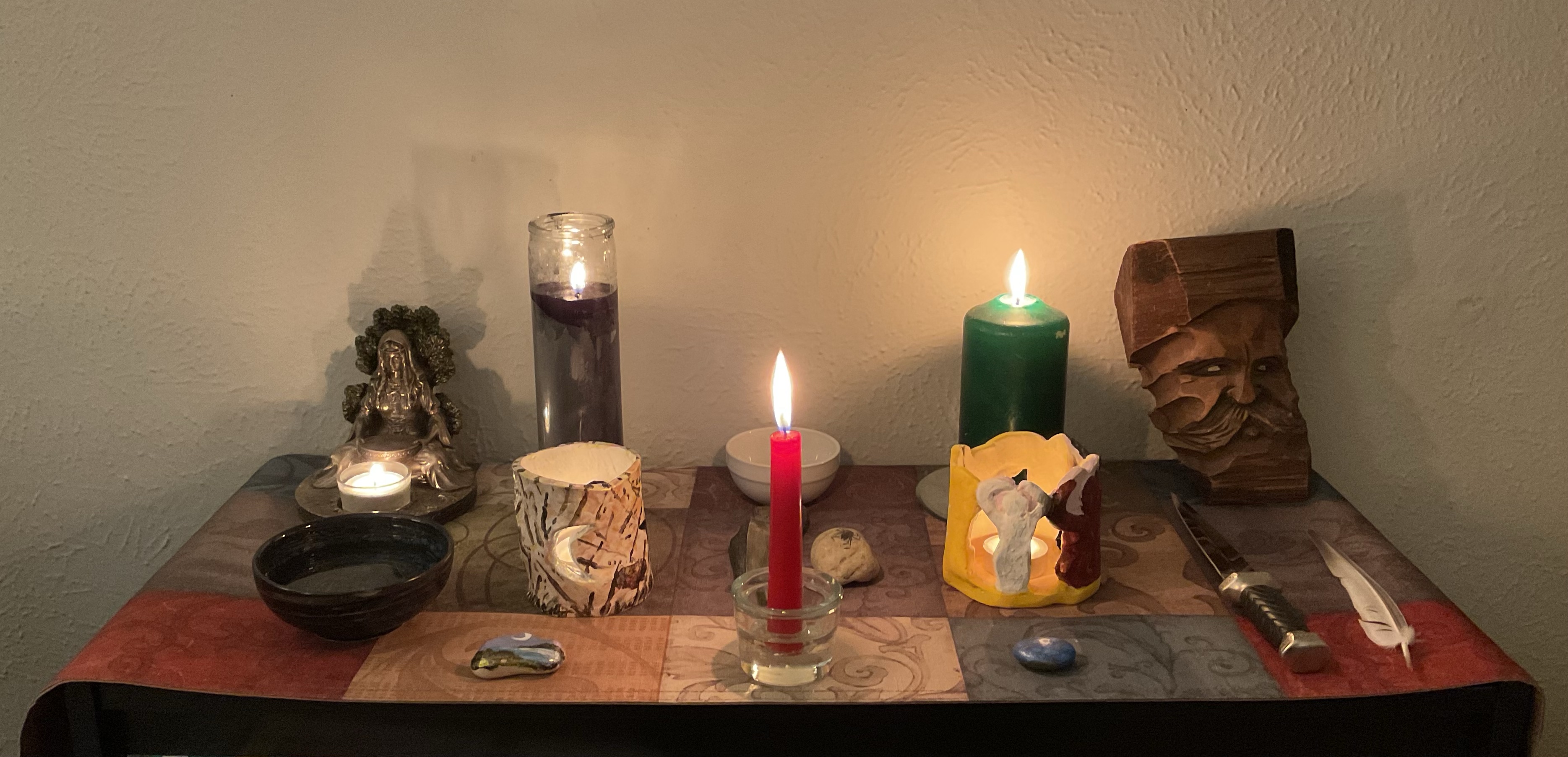 Altars: Raising and Maintaining – My Inner Wiccan